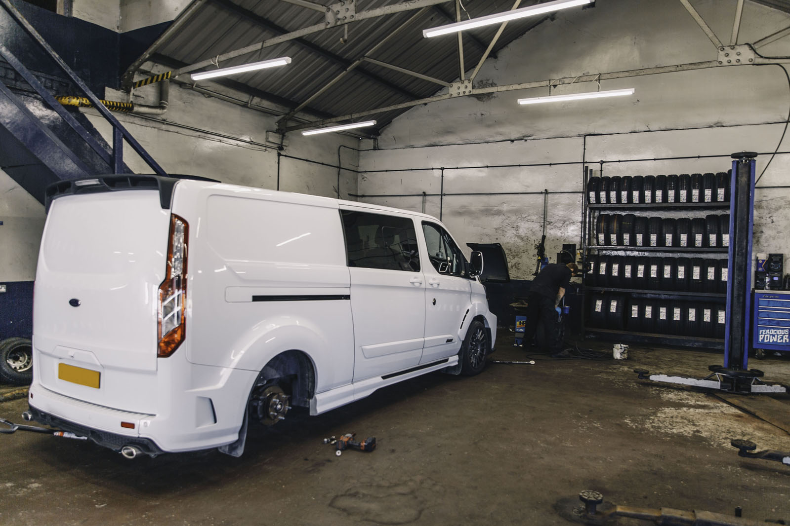 Mr Tyre Worksop: Tyres | MOT Testing | Car Servicing | Exhausts