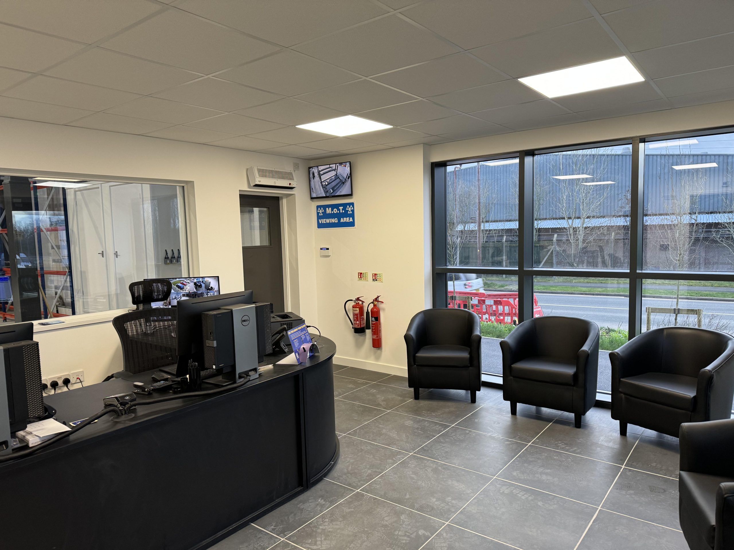 Mr Tyre Congleton: Tyres | MOT Testing | Car Servicing | Exhausts